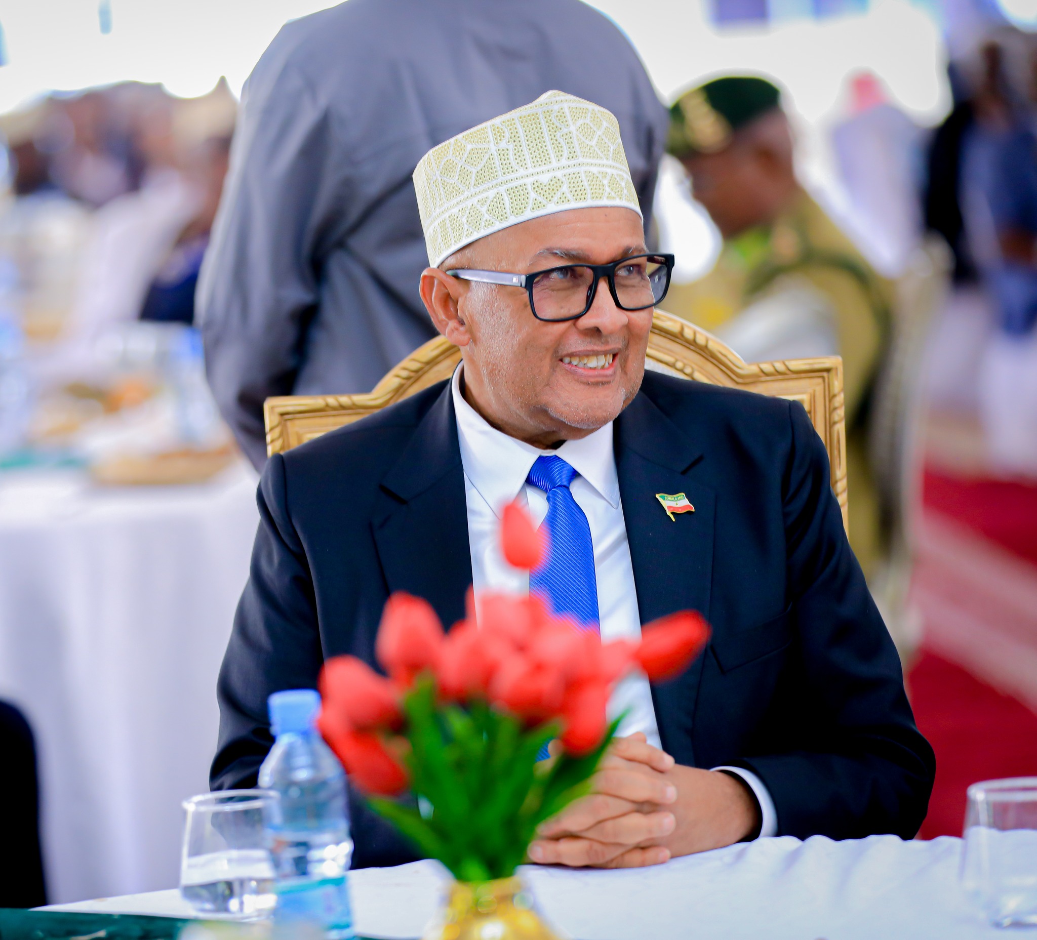 "Madaxweyne Cirro Wuxuu Muujiyey Aqoontiisa Diblomaasiyada" Badhasaab ...