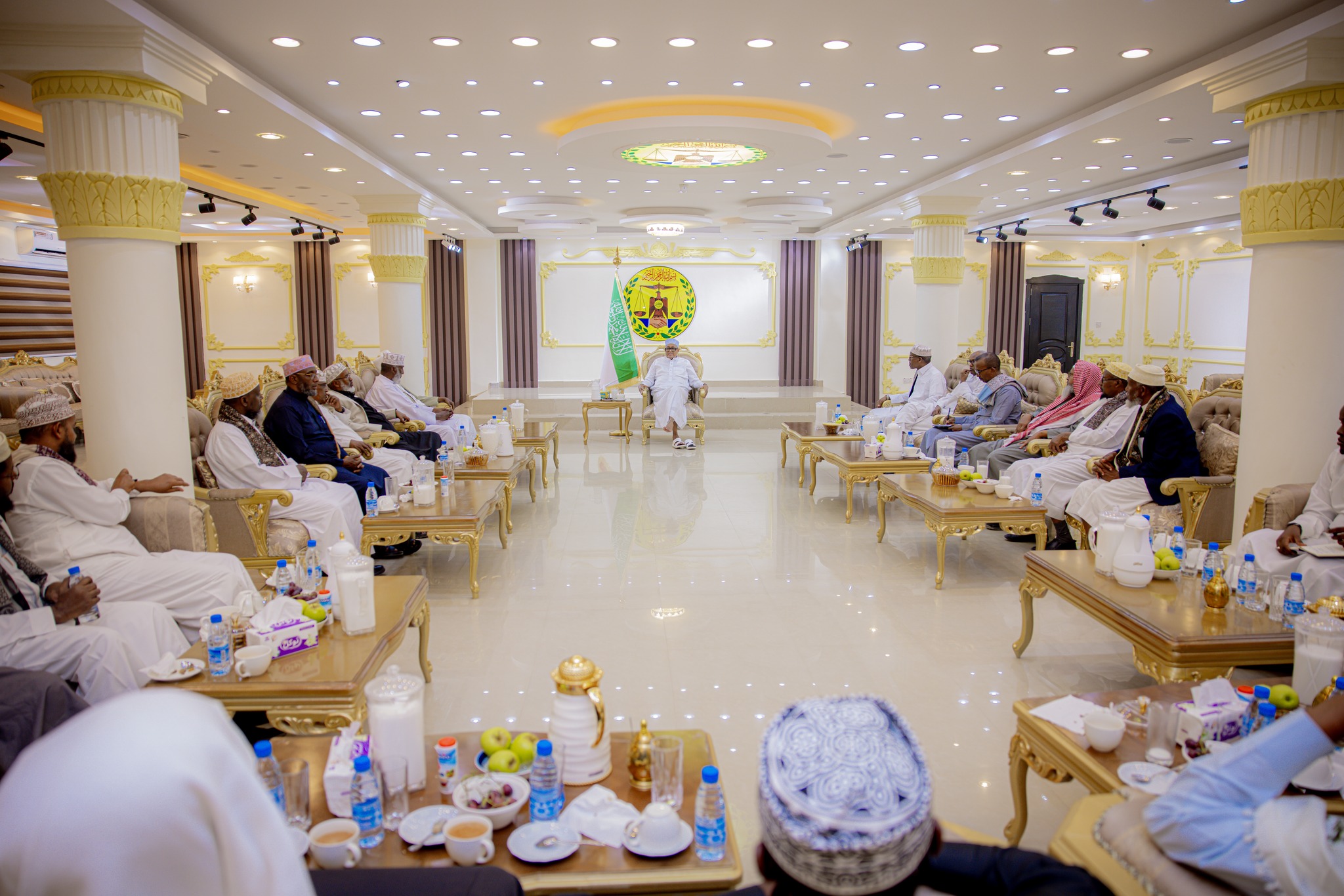 Xog ku saabsan kulamadii Madaxweynaha JSL la yeeshay Culimada,Xisbiyada ...