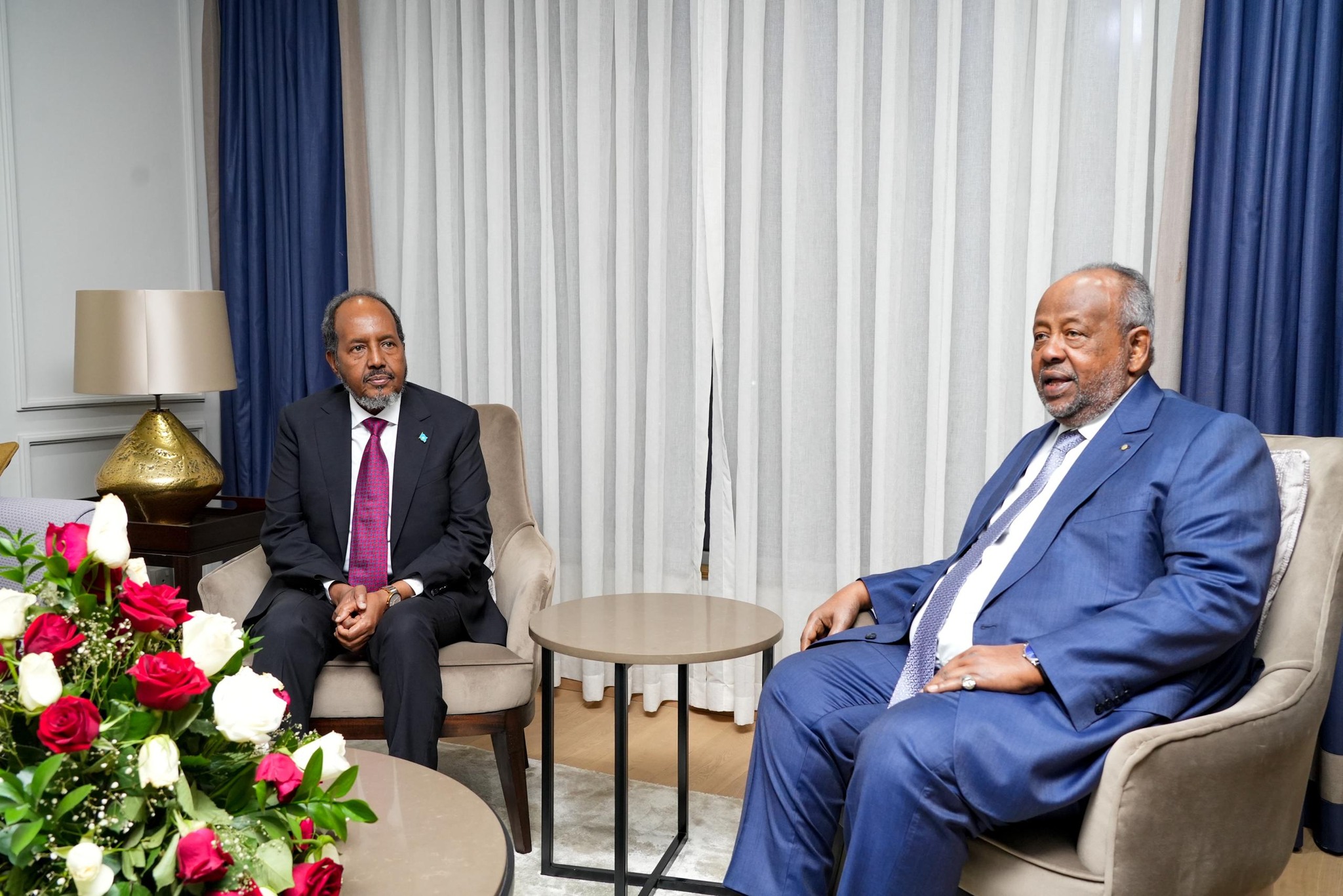 Madaxweyne Xassan Shiikh & dhigiisa Ismaciil Cumar Geelle oo kulan yeeshay