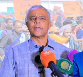 Siyaasi Maxamuud Xaashi Oo Qodobada Shirka Habarjeclo Ka Hadlay.