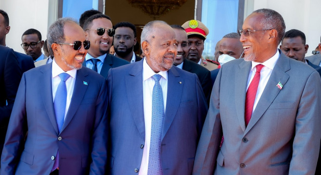 Maxuu U Burburey, Shirkii Xasan Sheekh Iyo Muuse Biixi