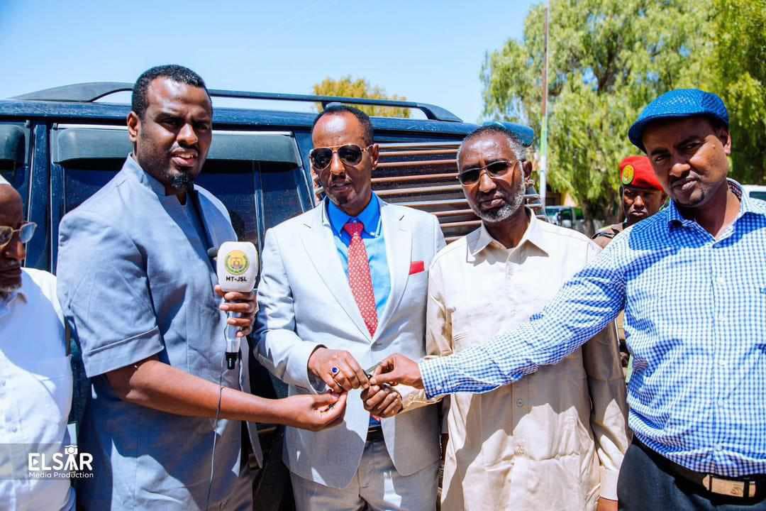 Dhalinyaro Reer Ceergaabo ah oo ka Cawday Agaasimaha Guud ee Madaxtooyadda