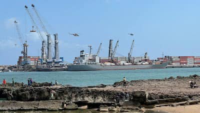 DEG DEG Markab Sida Milatari Ka Socda Masar Oo gaadhay Muqdisho.
