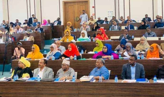 Baarlamaanka Somaliya Oo Maanta Qaadaya Talaabadii Ugu Horreysay Ee Wax ...