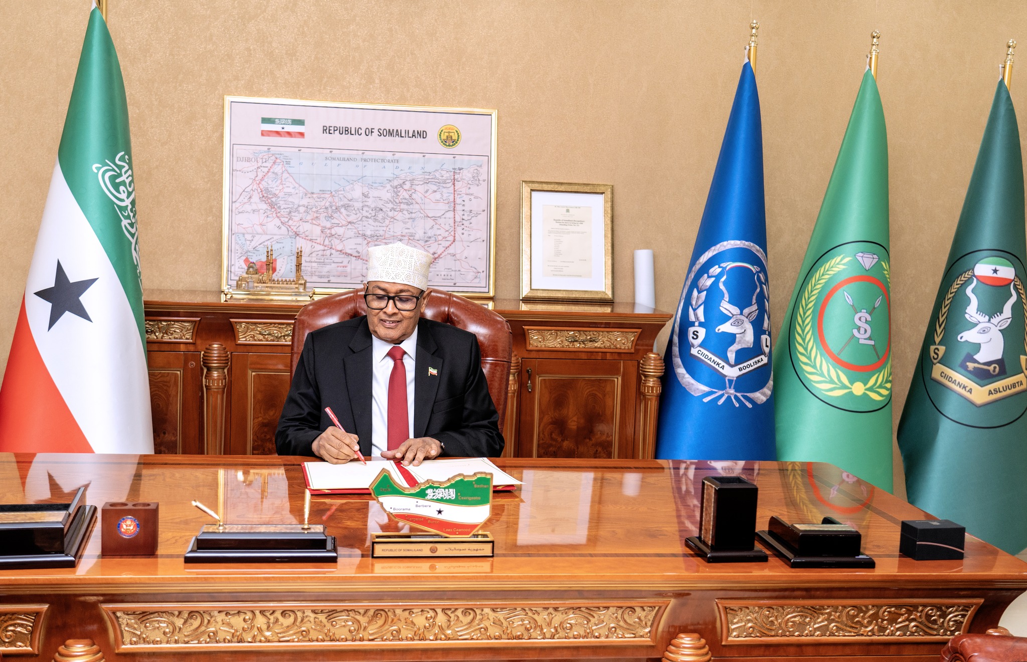 Madaxweyne Cirro Oo Xil Muhiib Ah Magacaabay
