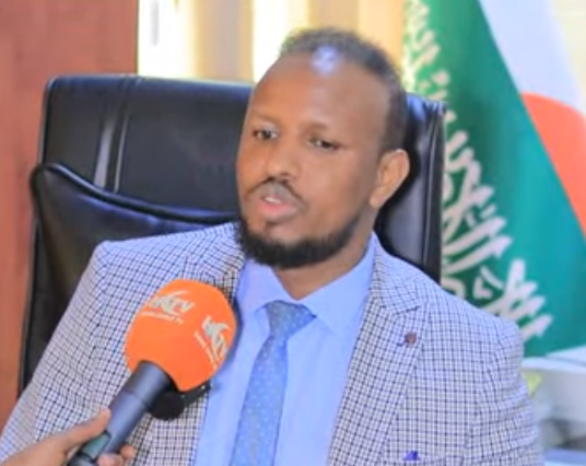 DAAWO:"Xildhibaan Maxamed Abiib Wuu Is Raadinyaa,marna Wuu Ooyayaa"