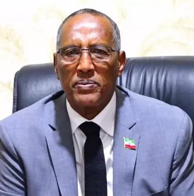 Maxay Tahay Warqada Saxaafadu Heshey Ee Muuse Biixi Udiray Baarlamaanka ...